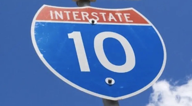 DOTD give tips to I-10 East drivers after overpass damaged | American Press