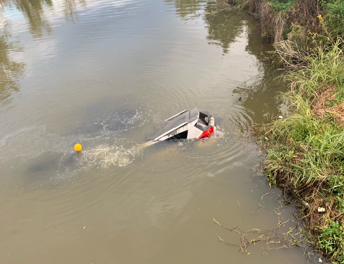 UPDATE: Body of missing woman found in submerged car | American Press