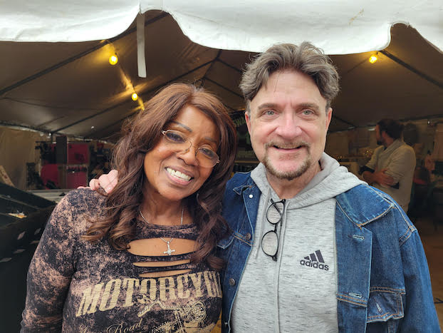 Singer Gloria Gaynor makes a shopping stop in Sulphur | American Press