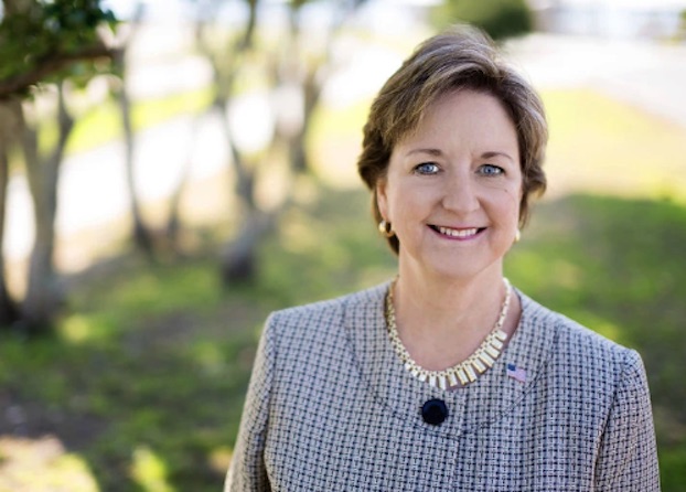 Gubernatorial candidate and LC native Hewitt shares her vision ...