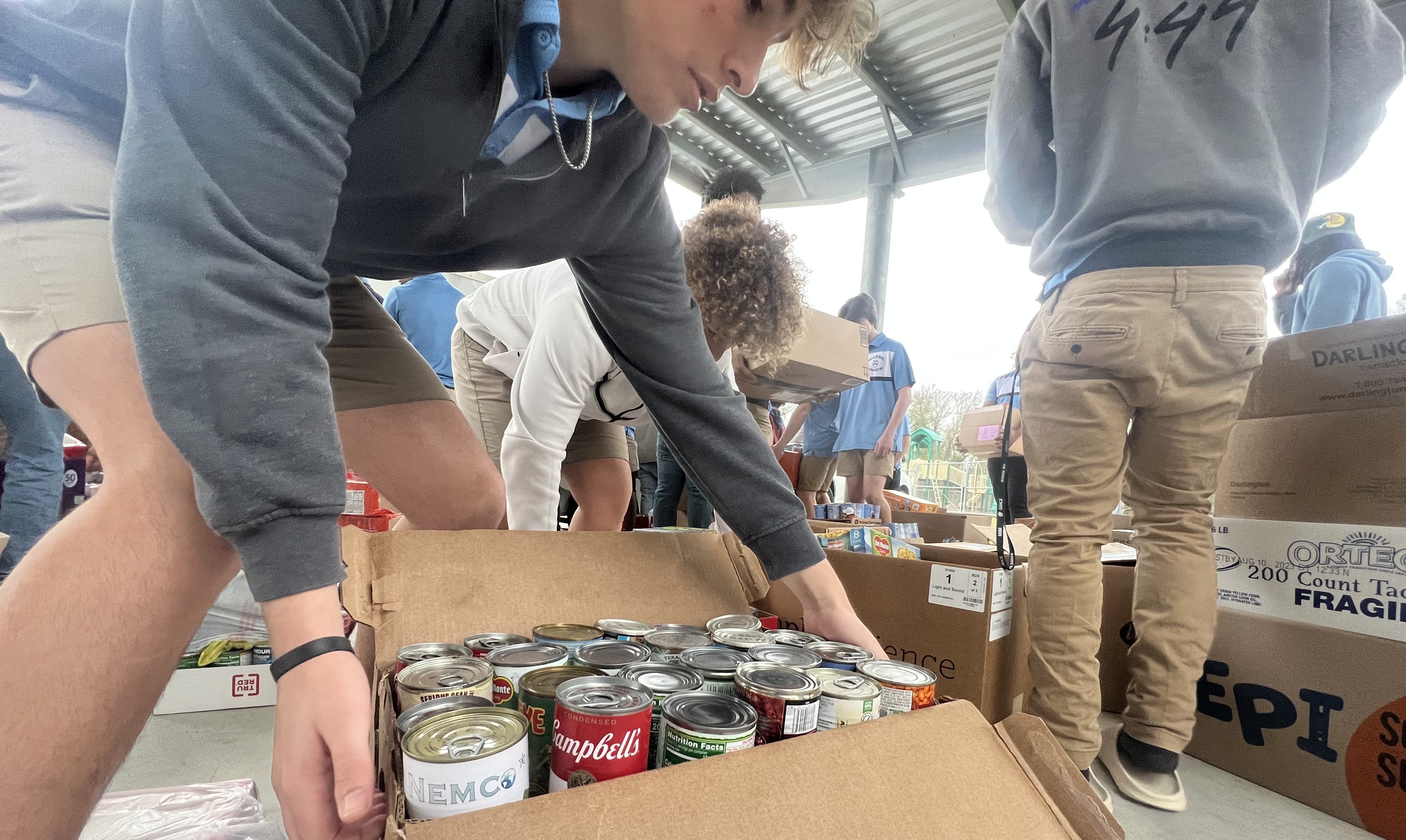 PHOTO GALLERY: AA Nelson canned food drive | American Press