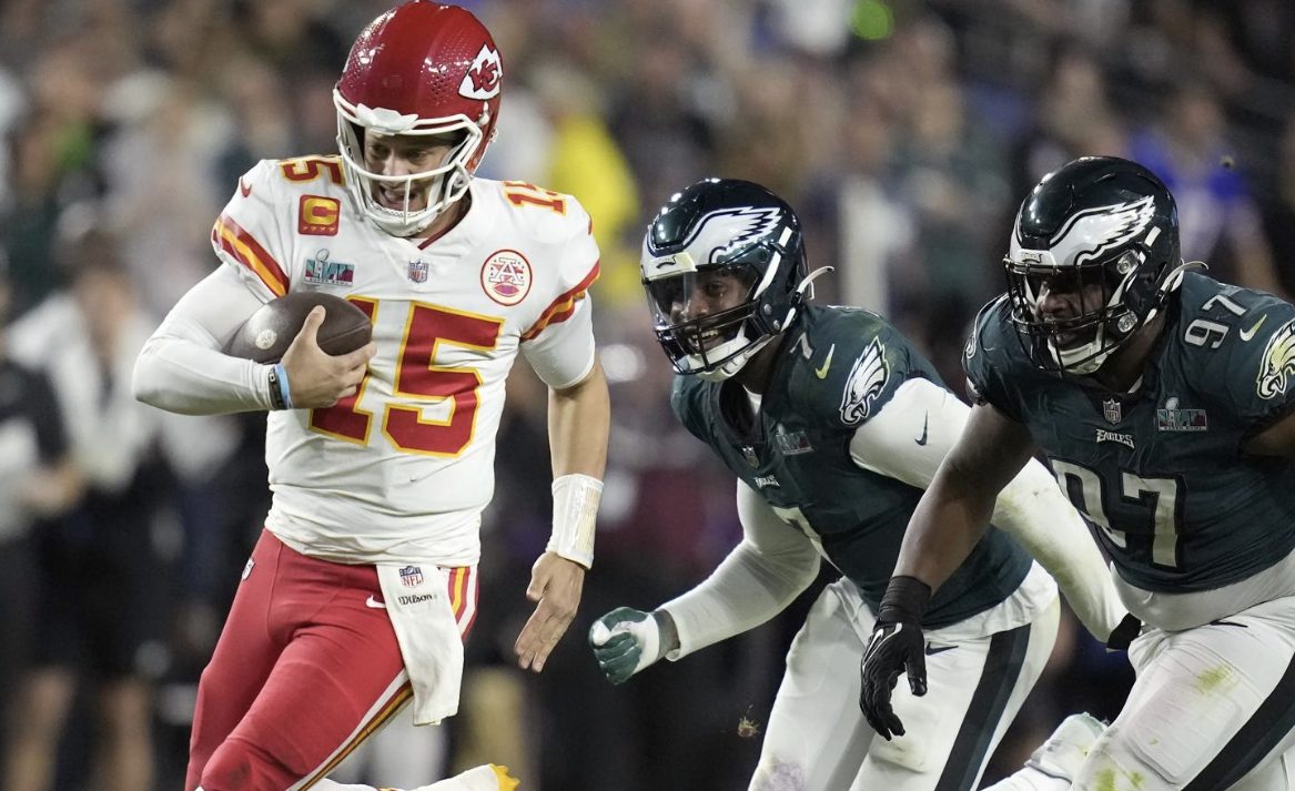Super Bowl MVP Mahomes rallies Chiefs to win on hurt ankle | American Press