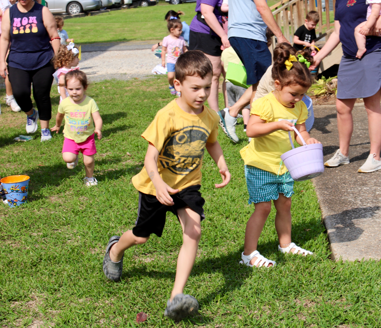PHOTO GALLERY: Toddler Time Easter egg hunt | American Press