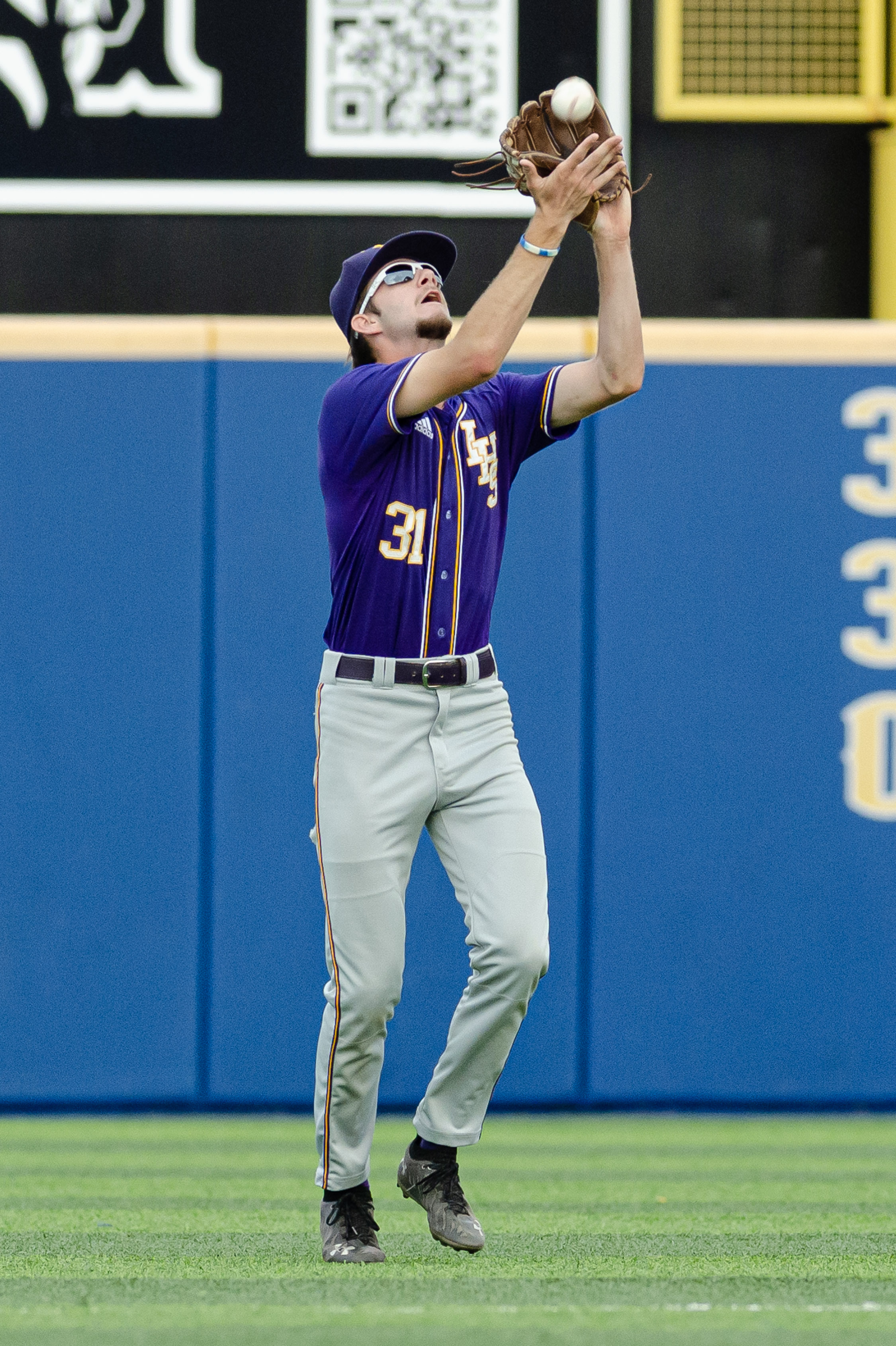 PHOTO GALLERY: St. Louis blanks Iowa in District 3-3A game | American Press