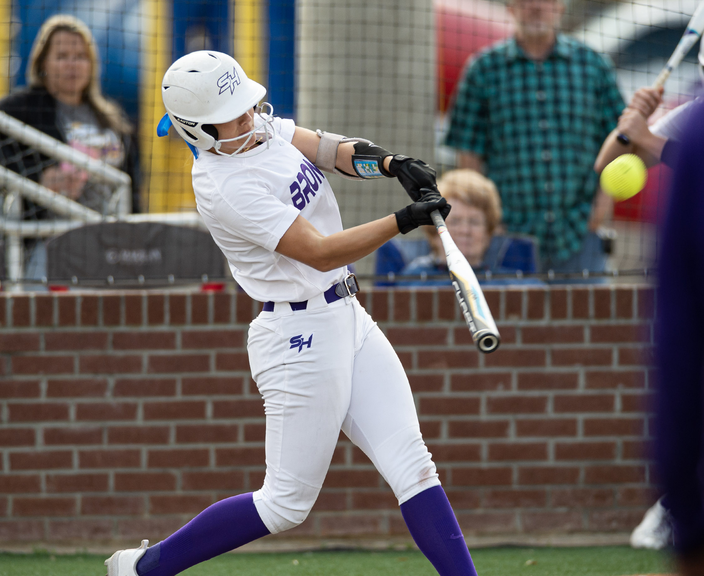 Bashin’ Broncos hammering their way to state tournament | American Press