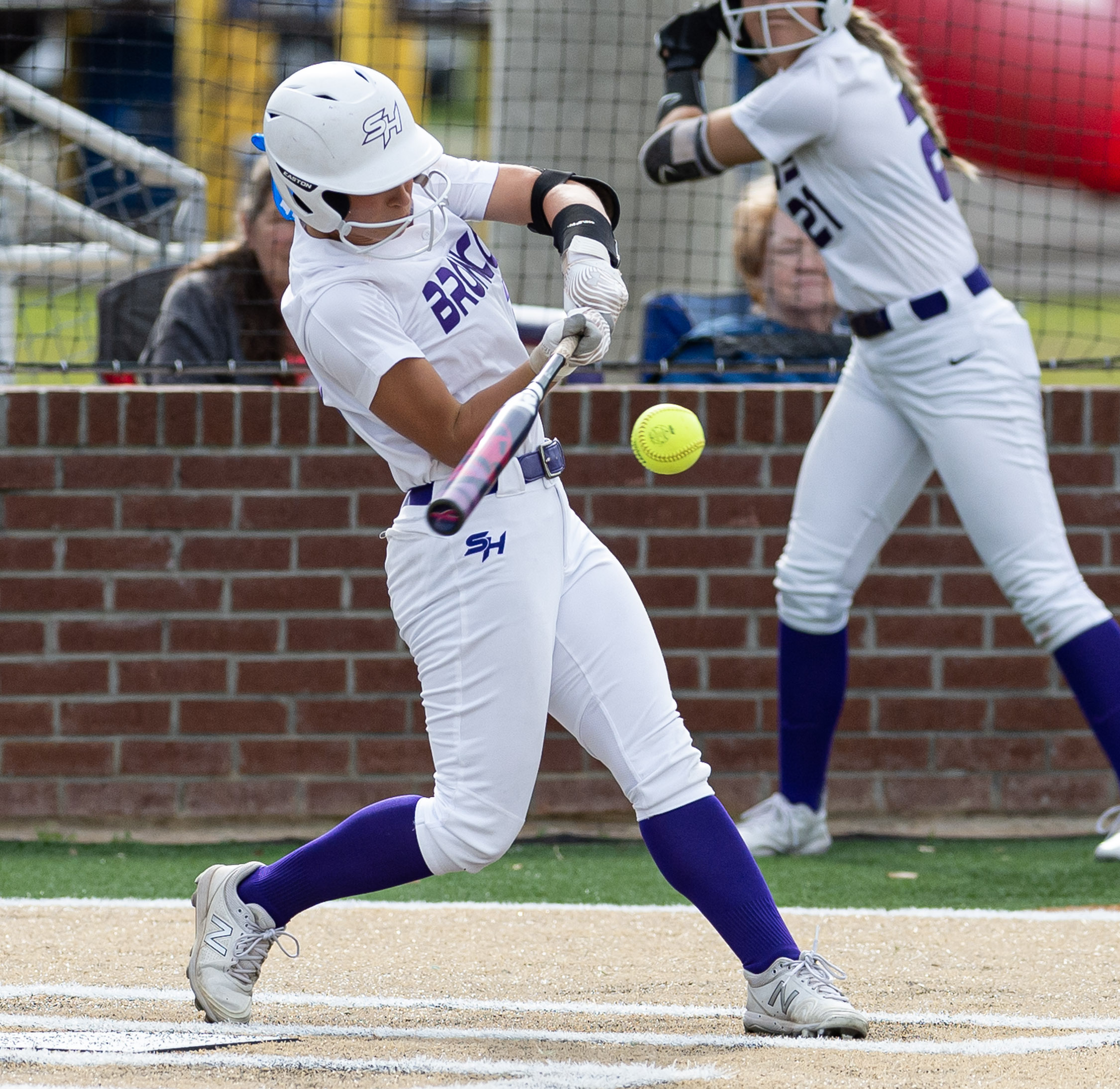 PHOTO GALLERY: Sam Houston wins regional round game | American Press