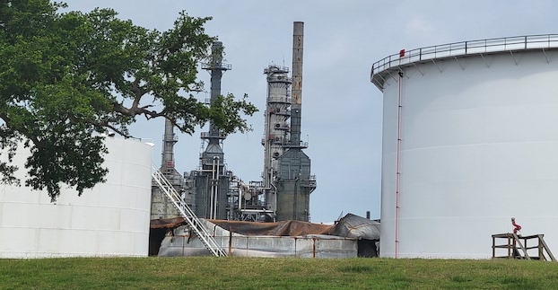 UPDATE: Calcasieu Refining tank that caught fire earlier this month ...