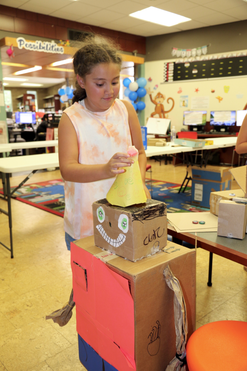 PHOTO GALLERY: Robots at the library | American Press