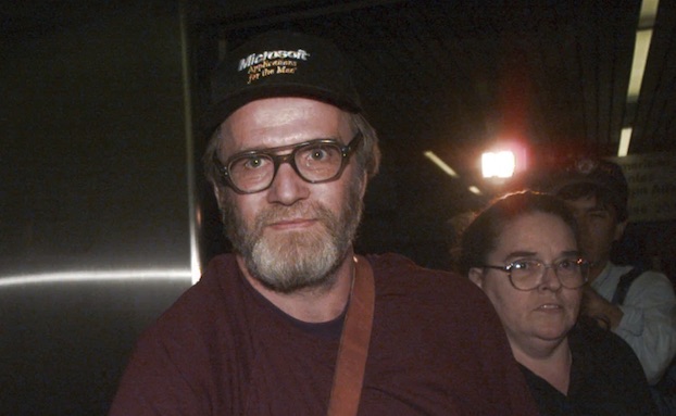 James Lewis, suspect in Tylenol poisonings that killed 7 people in the ...