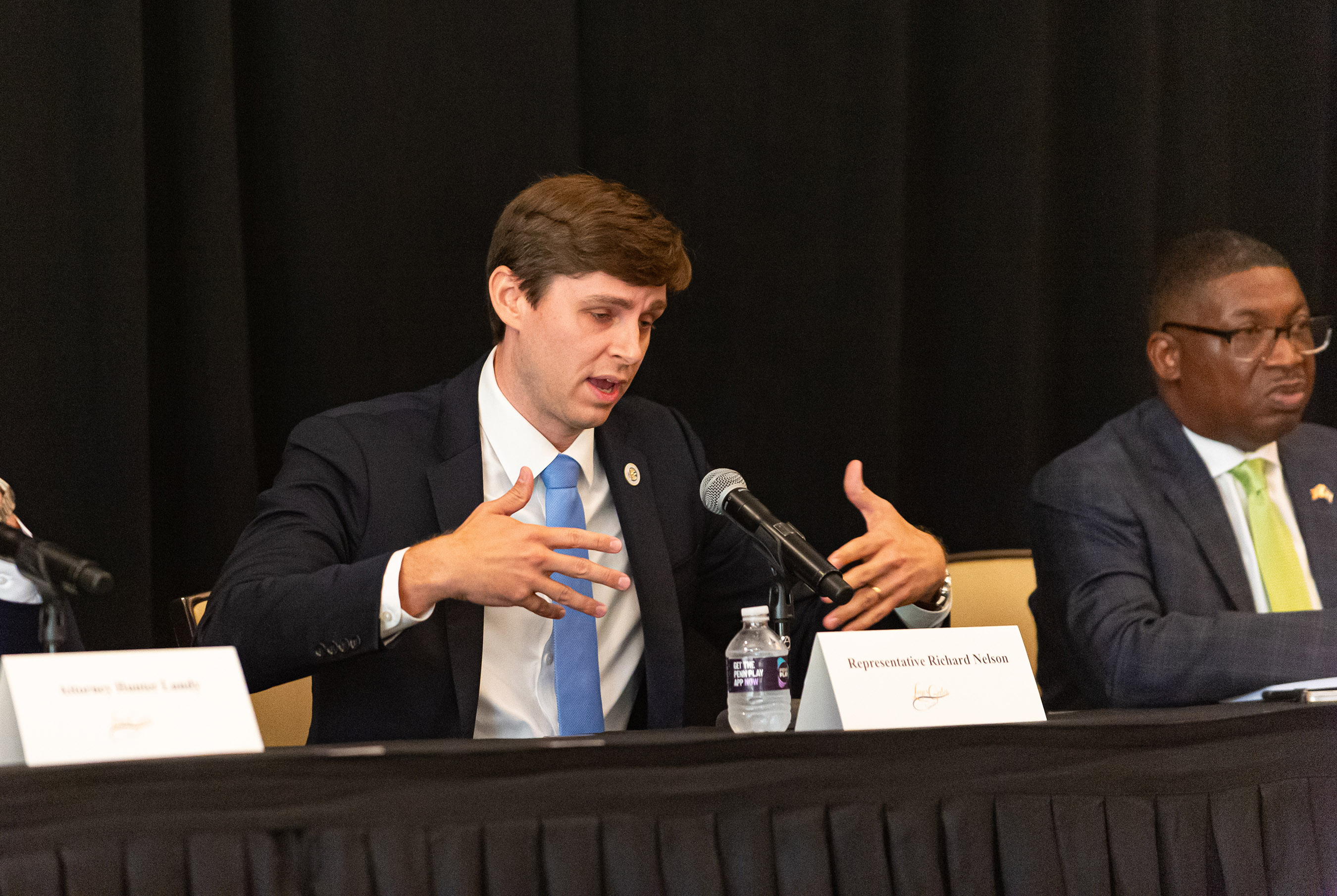 BREAKING: Nelson ends bid for governor, endorses Landry | American Press