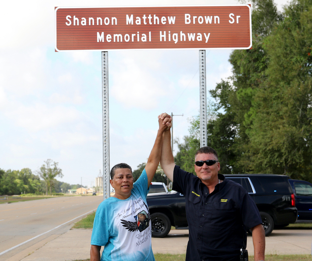 Portion of highway through Fenton named in honor of fallen officer ...