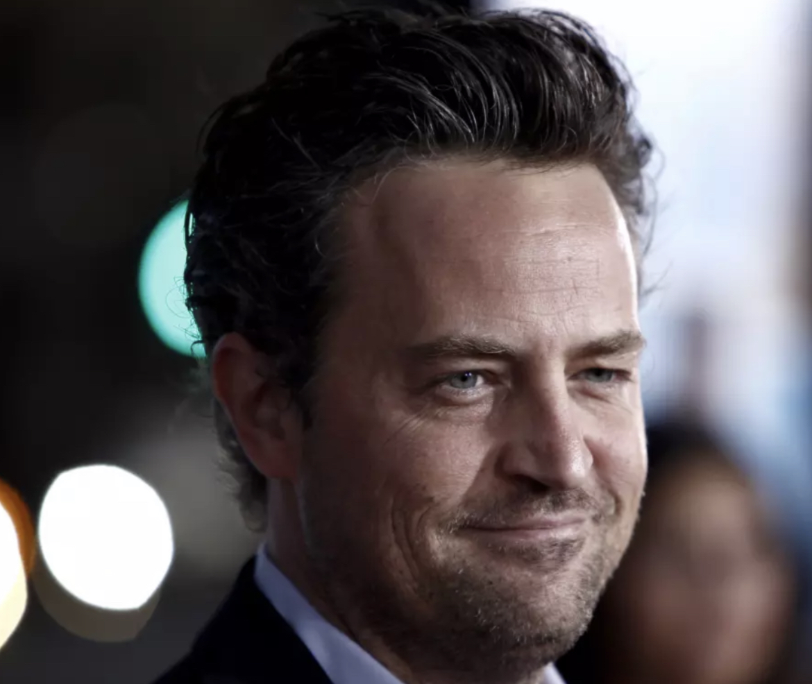 BREAKING: ‘Friends’ star Matthew Perry dead at 54, found in hot tub ...