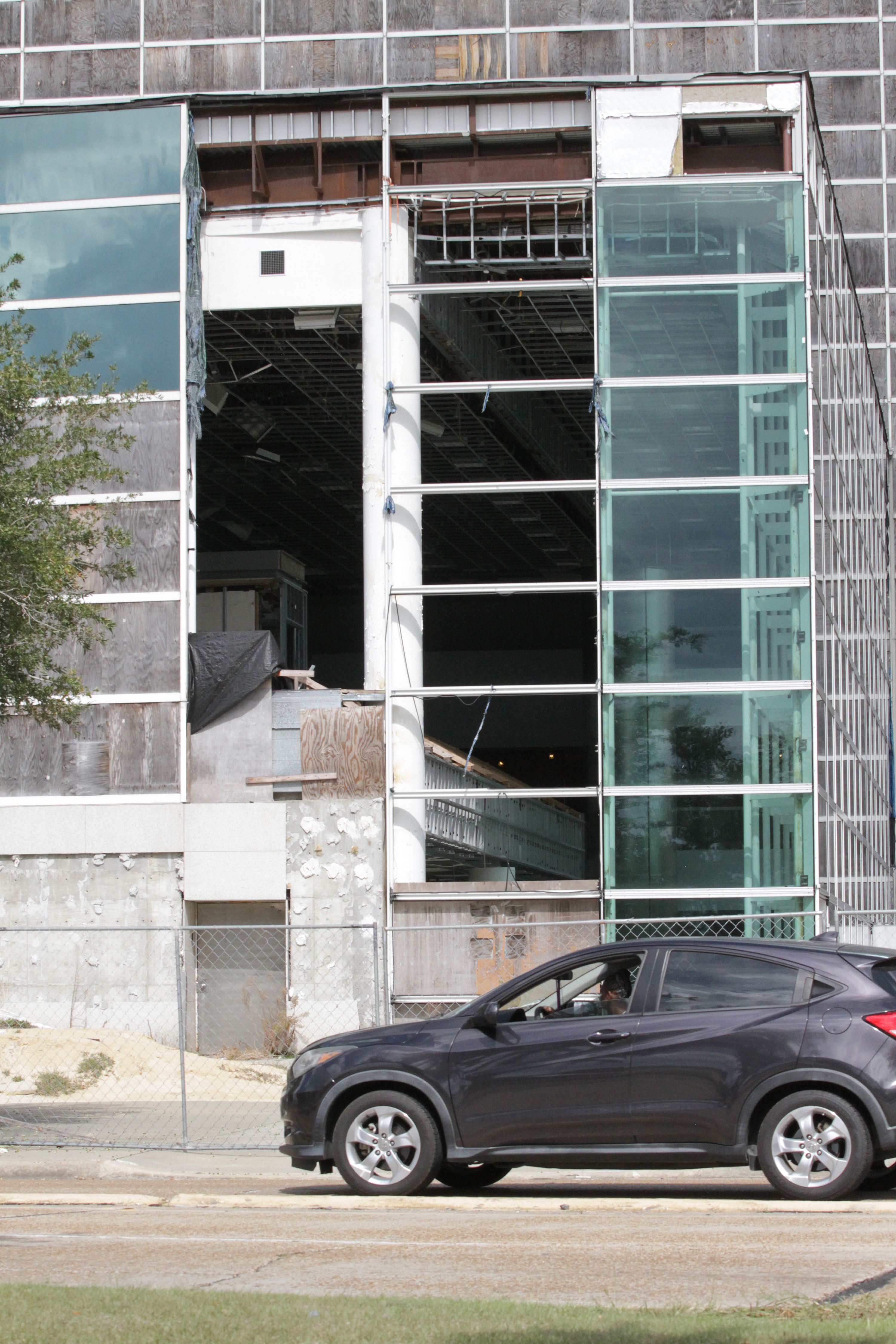 Towering eyesore? Lingering Hertz property issue will eventually be ...