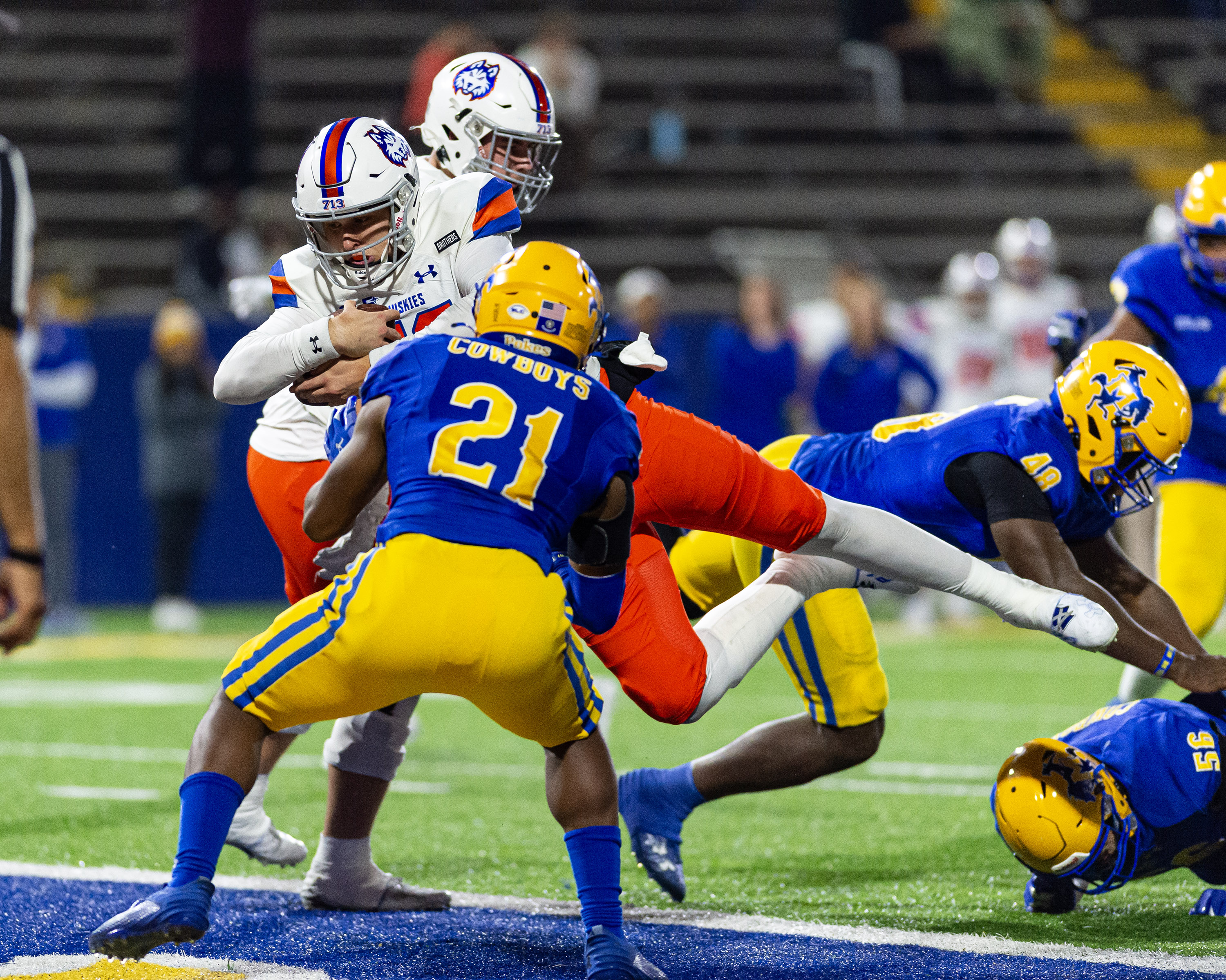 PHOTO GALLERY: Cowboys lose lead in fourth quarter - American Press ...