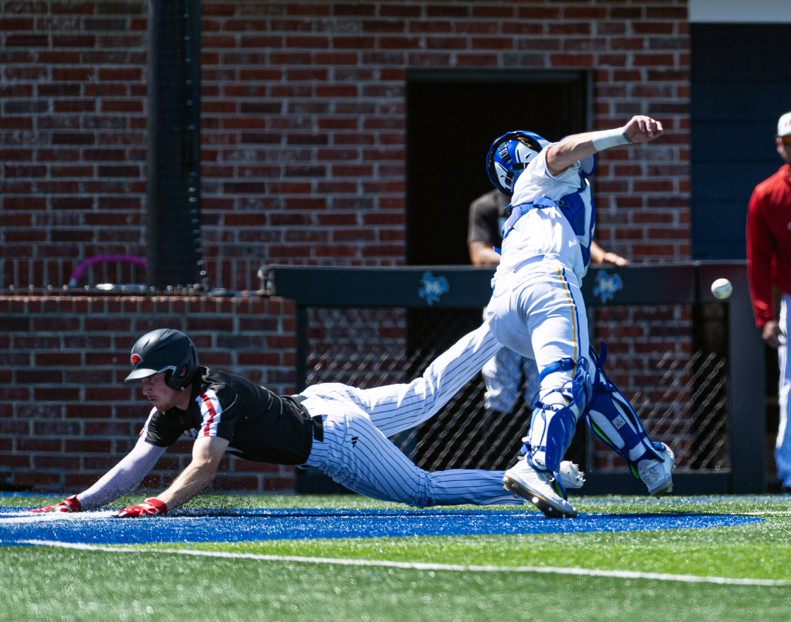 UIW powers way to series win | American Press