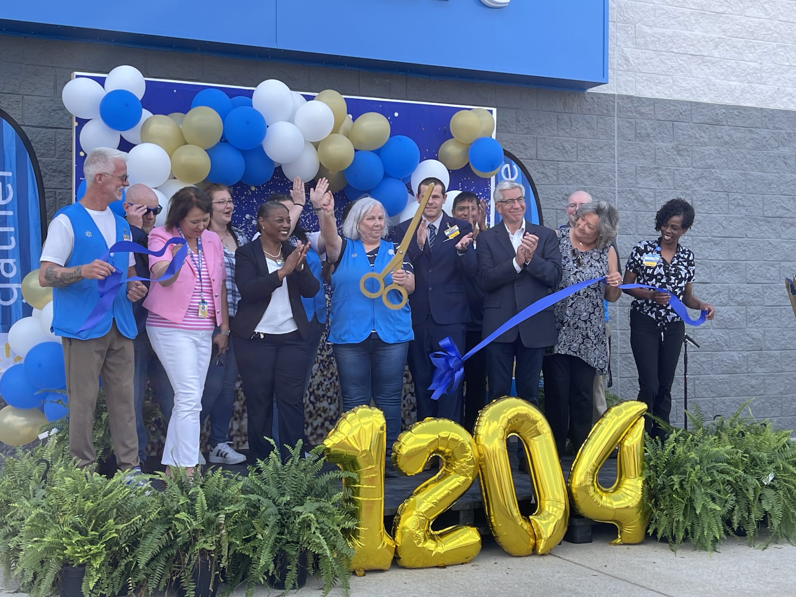 Walmart Supercenter on Nelson Road celebrates grand reopening ...