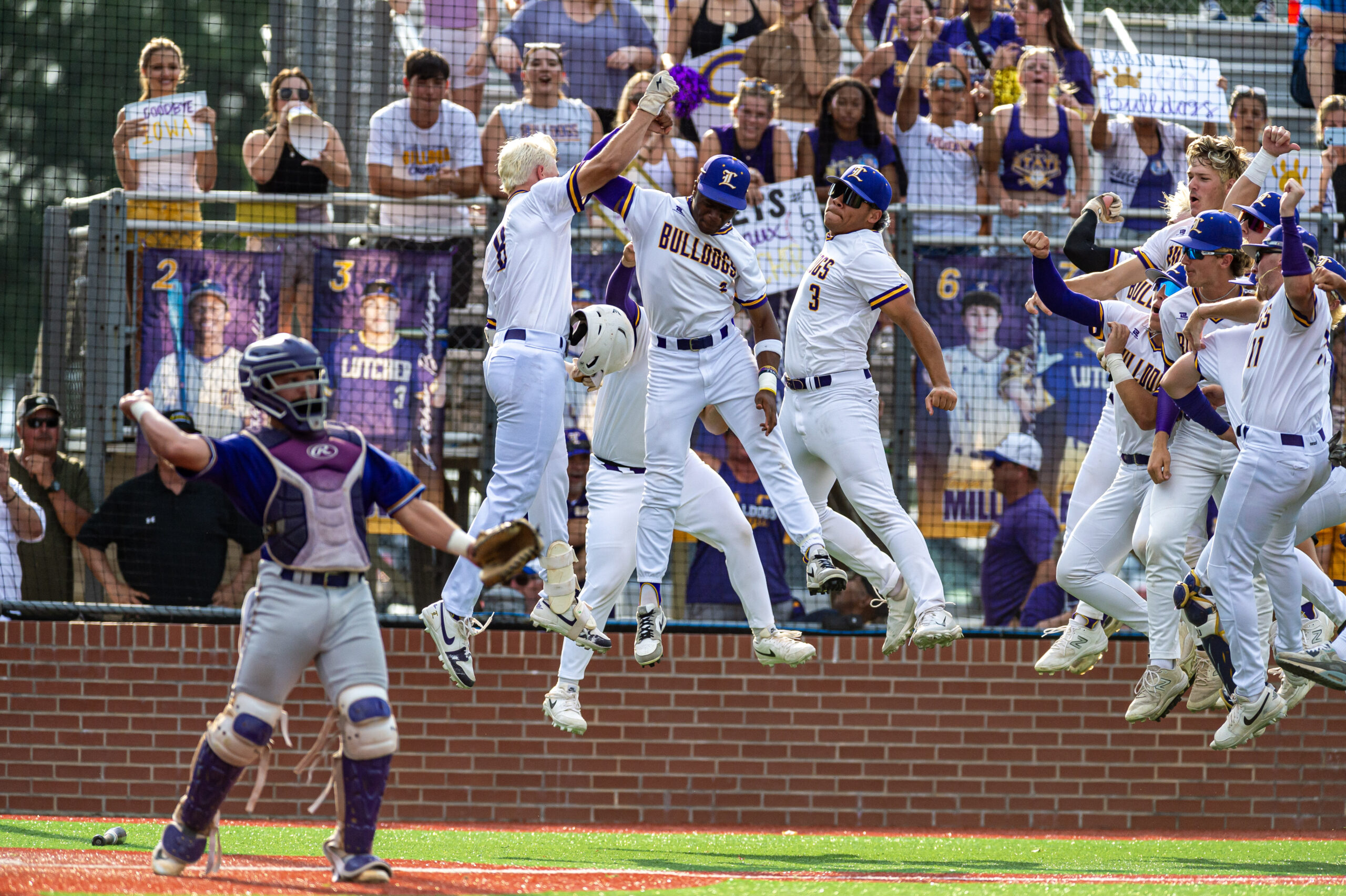 Lutcher blanks Iowa in semifinals | American Press