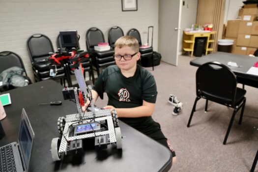Let's Build A Robot: Allen middle school students learn to code ...