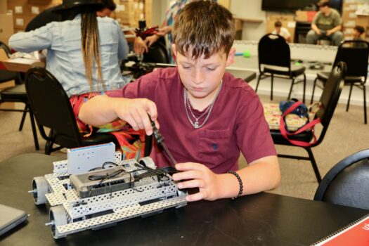 Let's Build A Robot: Allen middle school students learn to code ...