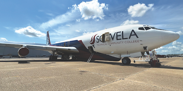 Sowela jet gets fresh paint | American Press