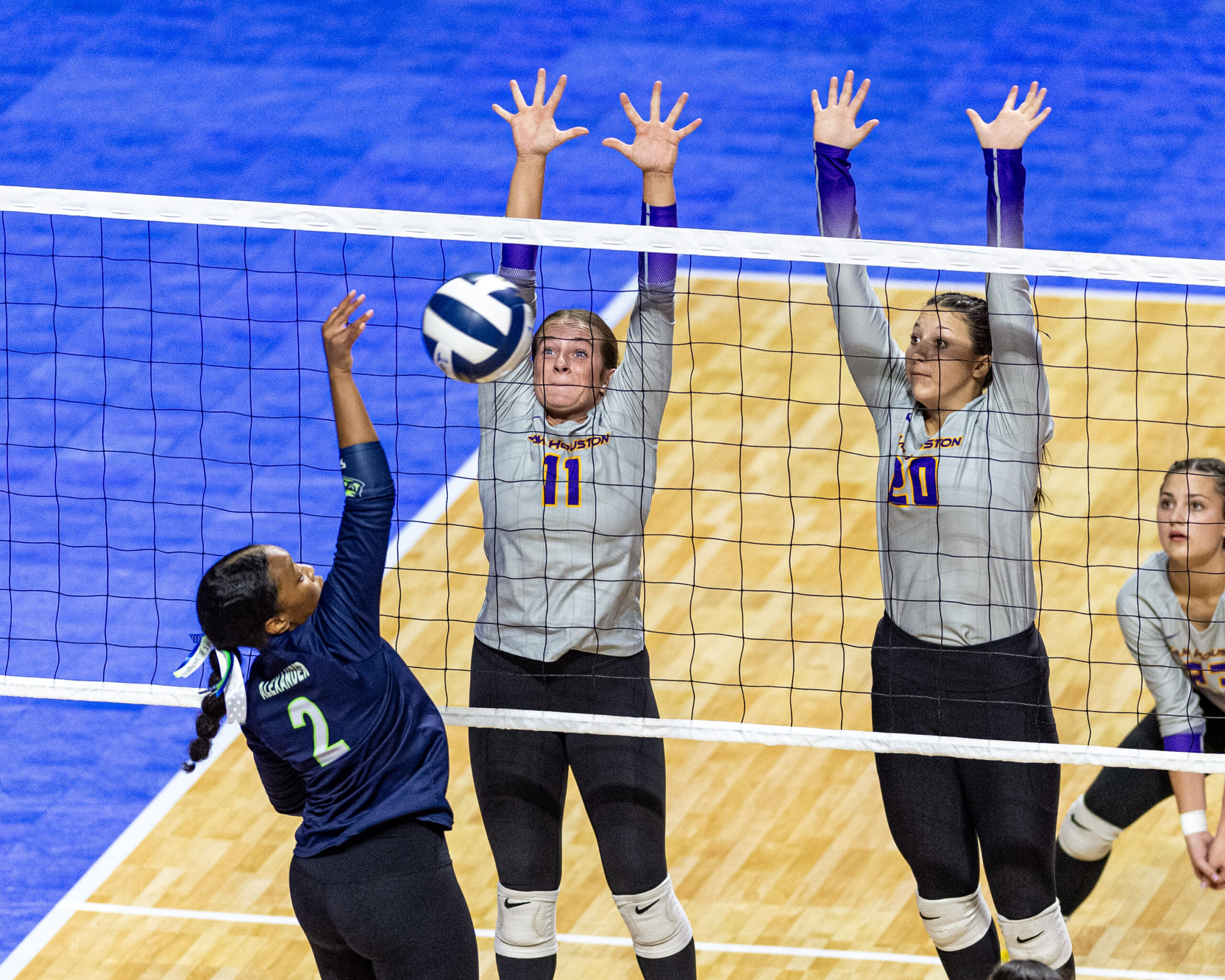 PHOTO GALLERY: Sam Houston moves on to semifinals | American Press